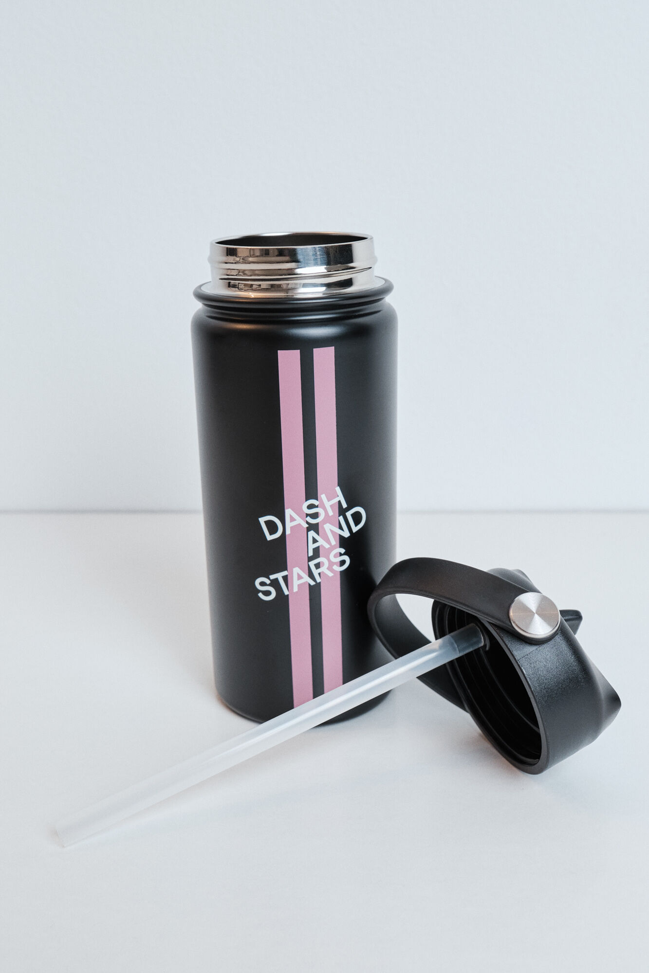 Botella acero inoxidable negra | Accesorios deportivos | Dash and Stars