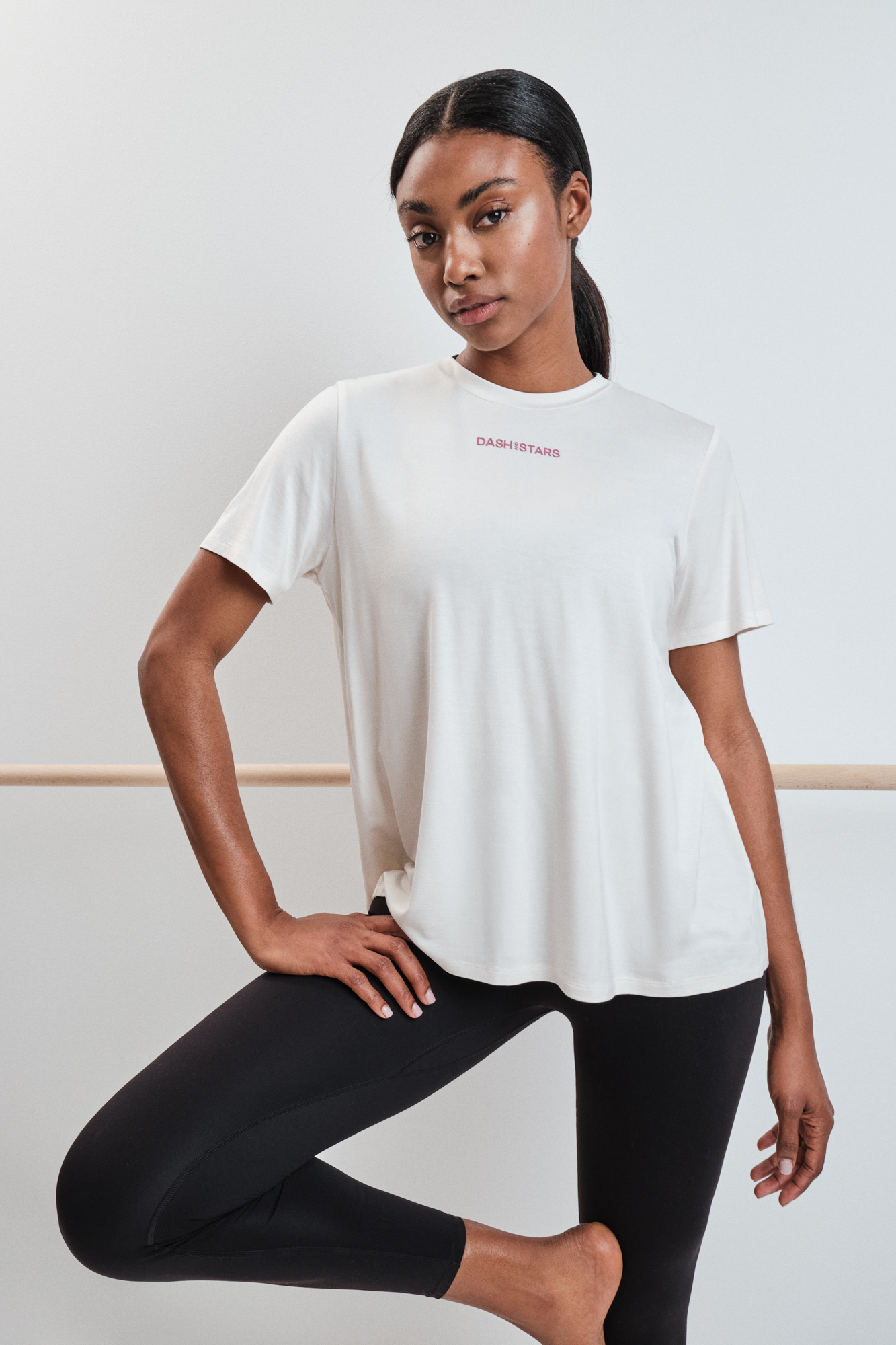 T-shirt manga curta em modal branca | T-shirts de mulher | Dash and Stars