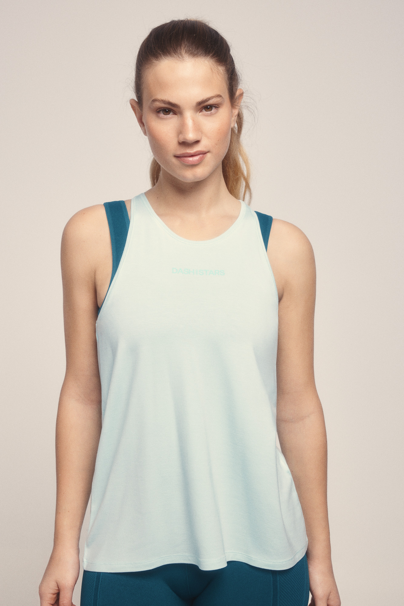 T-shirt fluida modal azul | Roupa de desporto de mulher | Dash and Stars